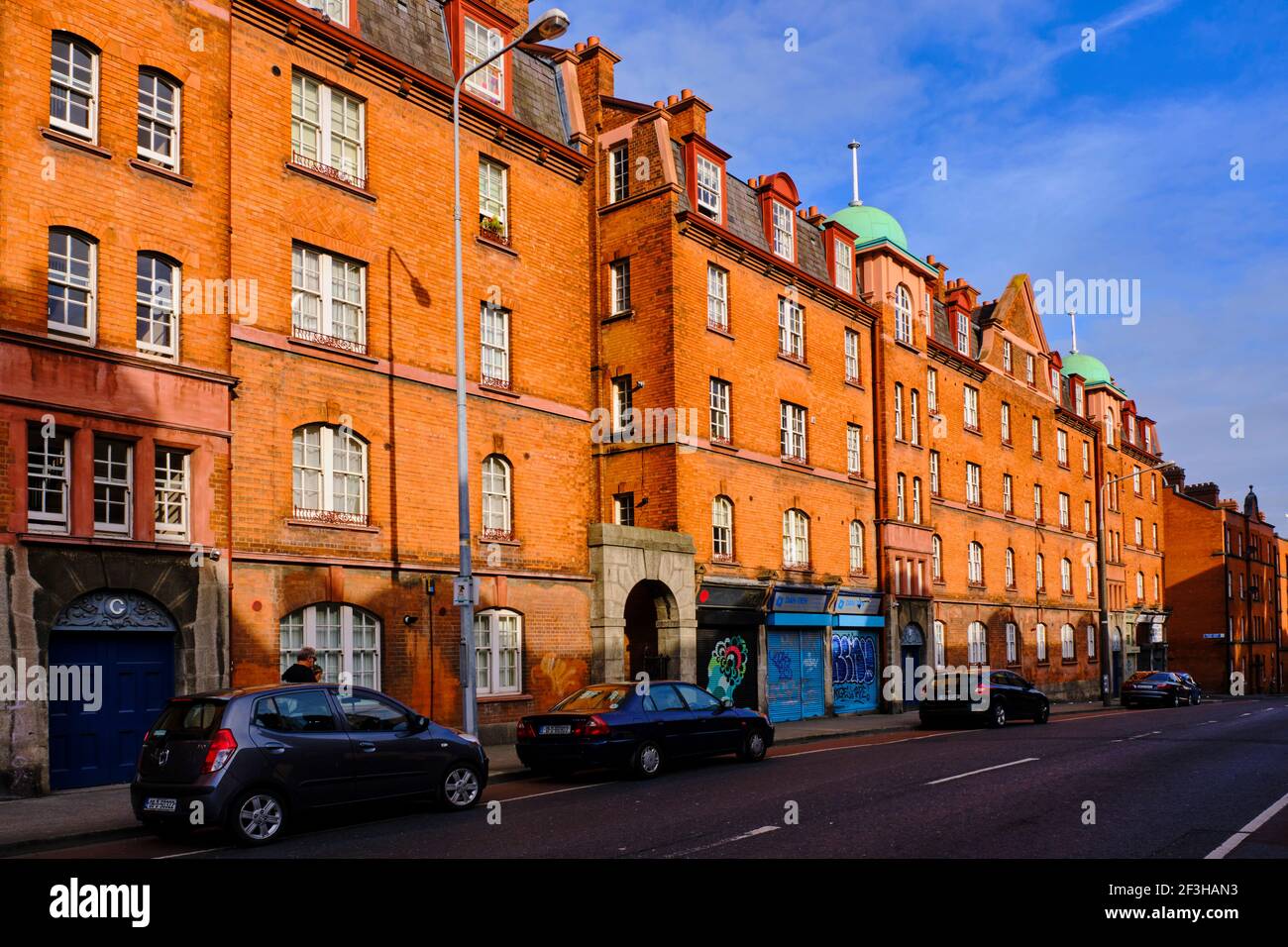 Guinness brick building hi-res stock photography and images - Alamy