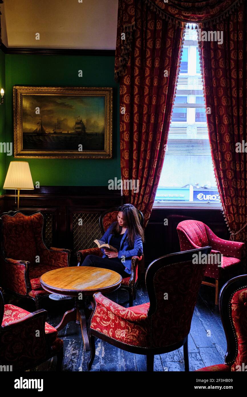 The library bar dublin hi-res stock photography and images - Alamy