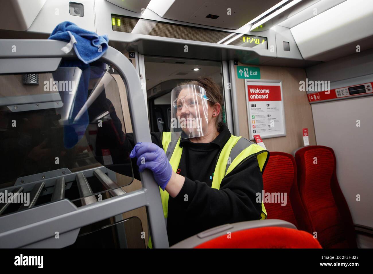 Lner carriage hi-res stock photography and images - Alamy