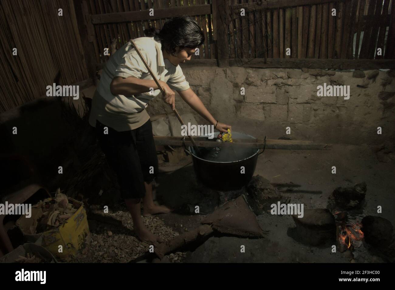 Making fabrics hi-res stock photography and images - Alamy