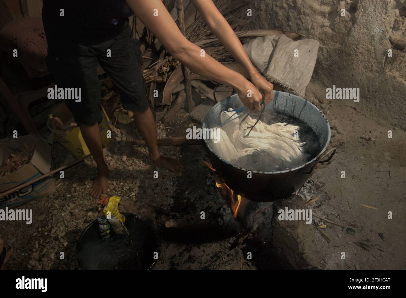 Woven textiles hi-res stock photography and images - Alamy