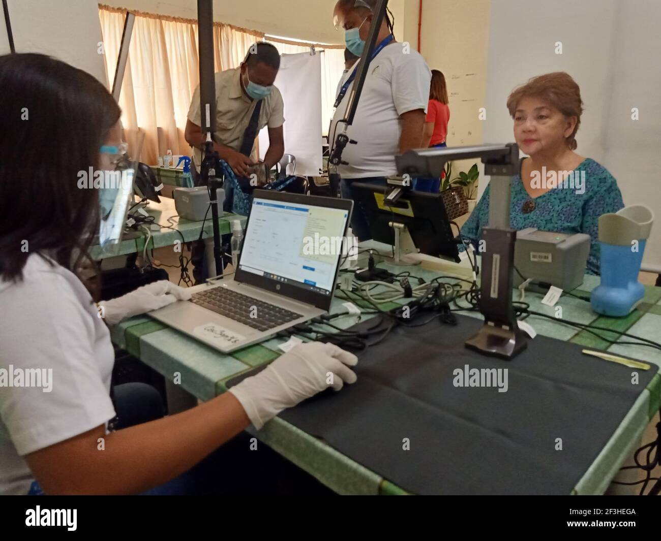 Philippine identification system hi-res stock photography and images ...