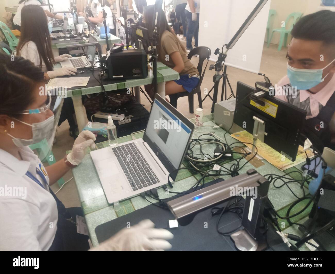 Philippine identification system hi-res stock photography and images ...