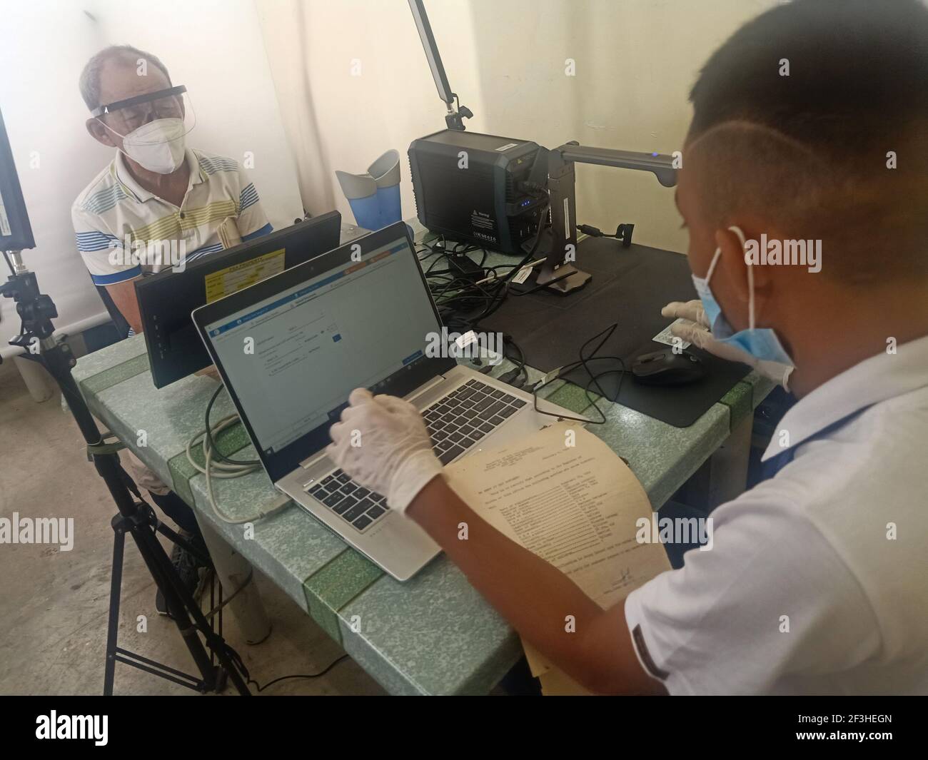 Philippine identification system hi-res stock photography and images ...