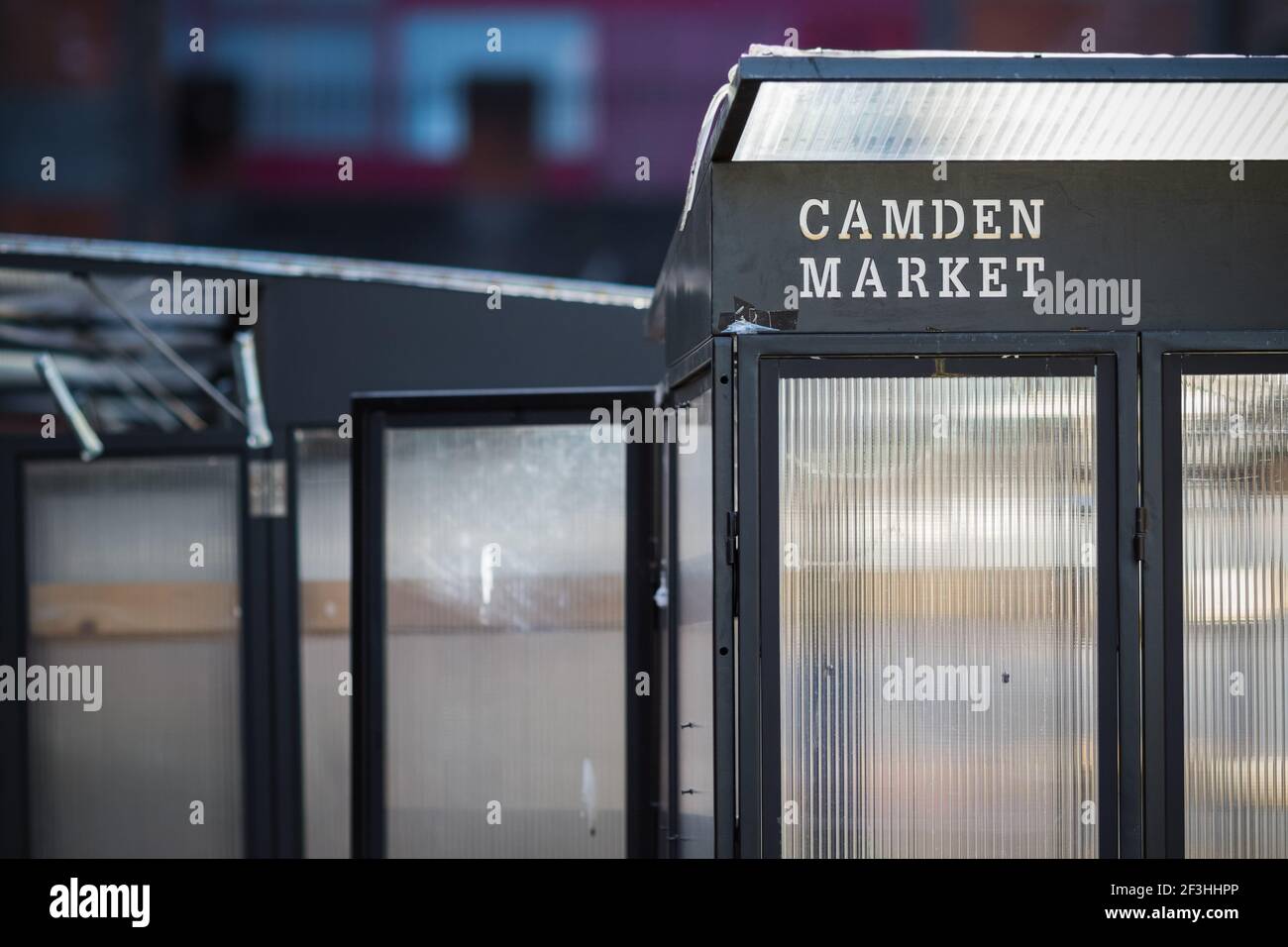 Empty market stall hi-res stock photography and images - Alamy