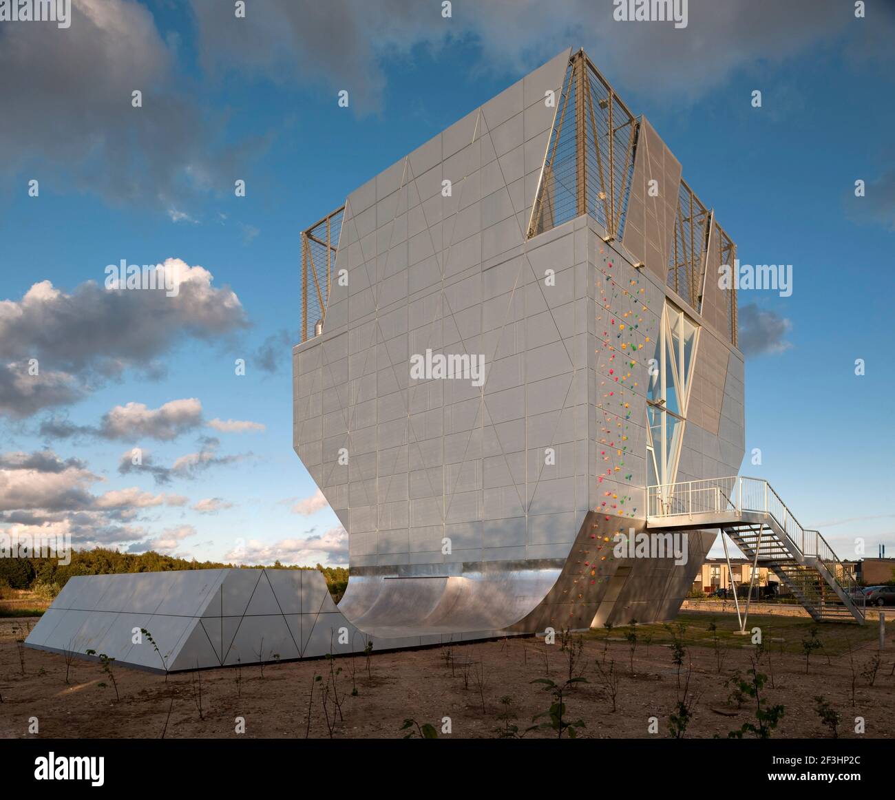 Entrata building hi-res stock photography and images - Alamy