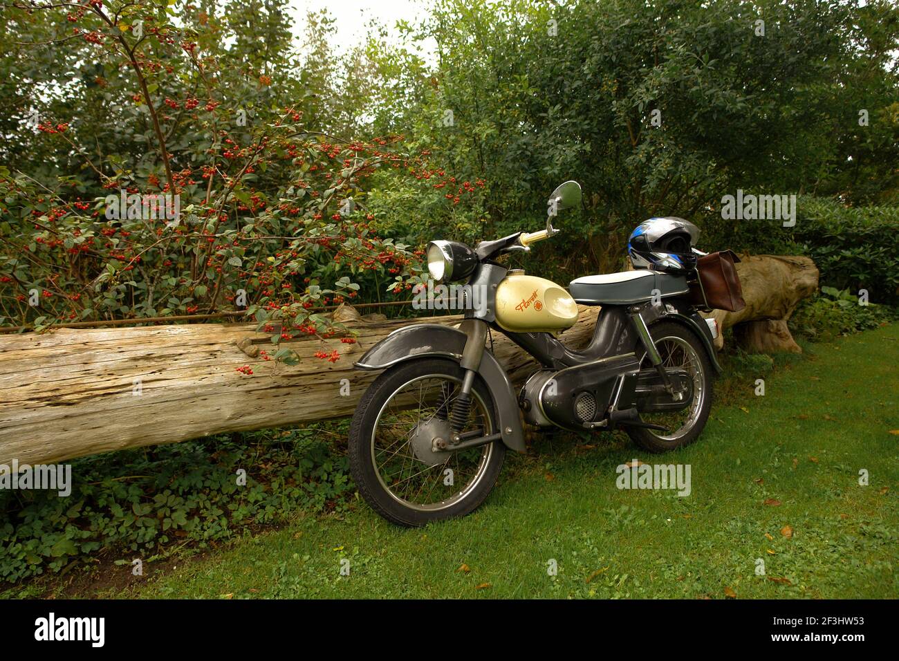 Twostrikemotor hi-res stock photography and images - Alamy