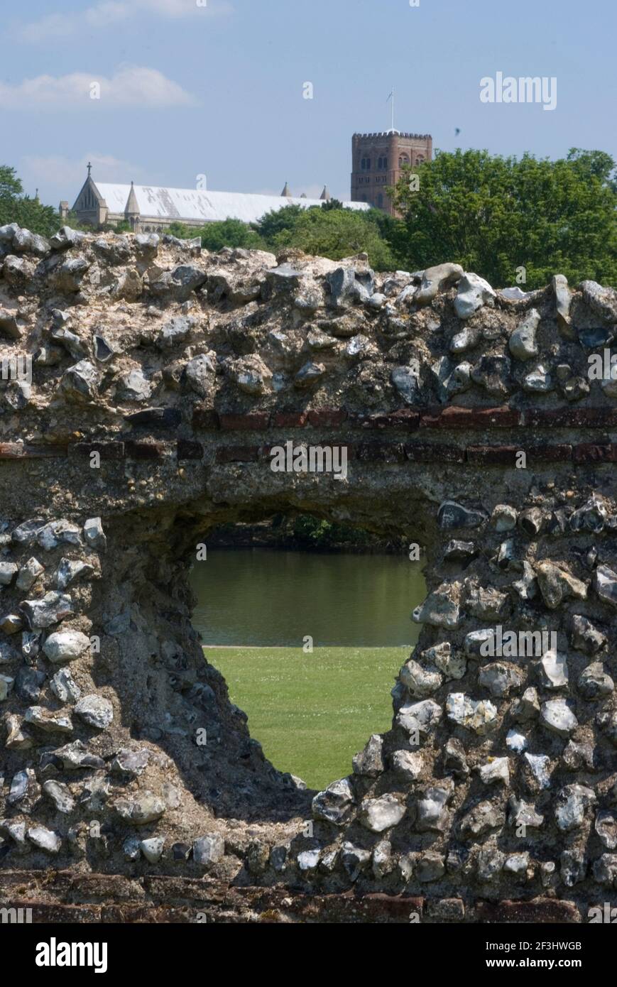 Ruins of wall that encircled the Roman town of Verulamium, St Alban's ...