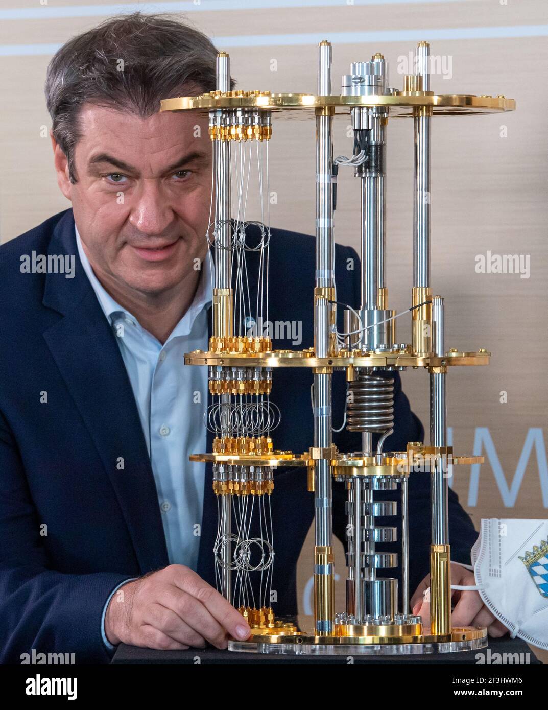 Cryostat hi-res stock photography and images - Alamy