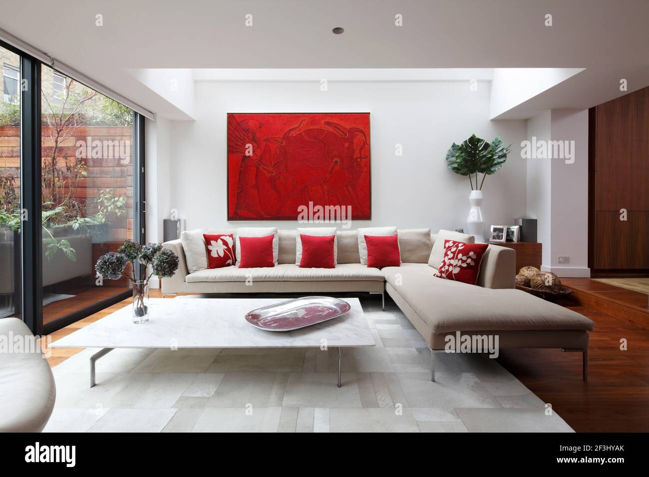 Living room (side view with lights off) | Architect: MAP Projects ...