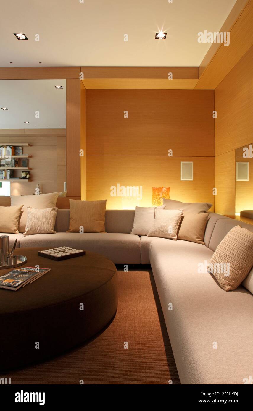 Sofa map hi-res stock photography and images - Alamy