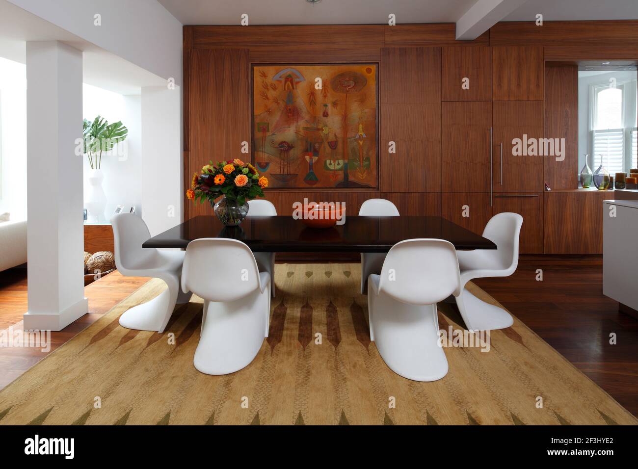 Lights off room hi-res stock photography and images - Alamy