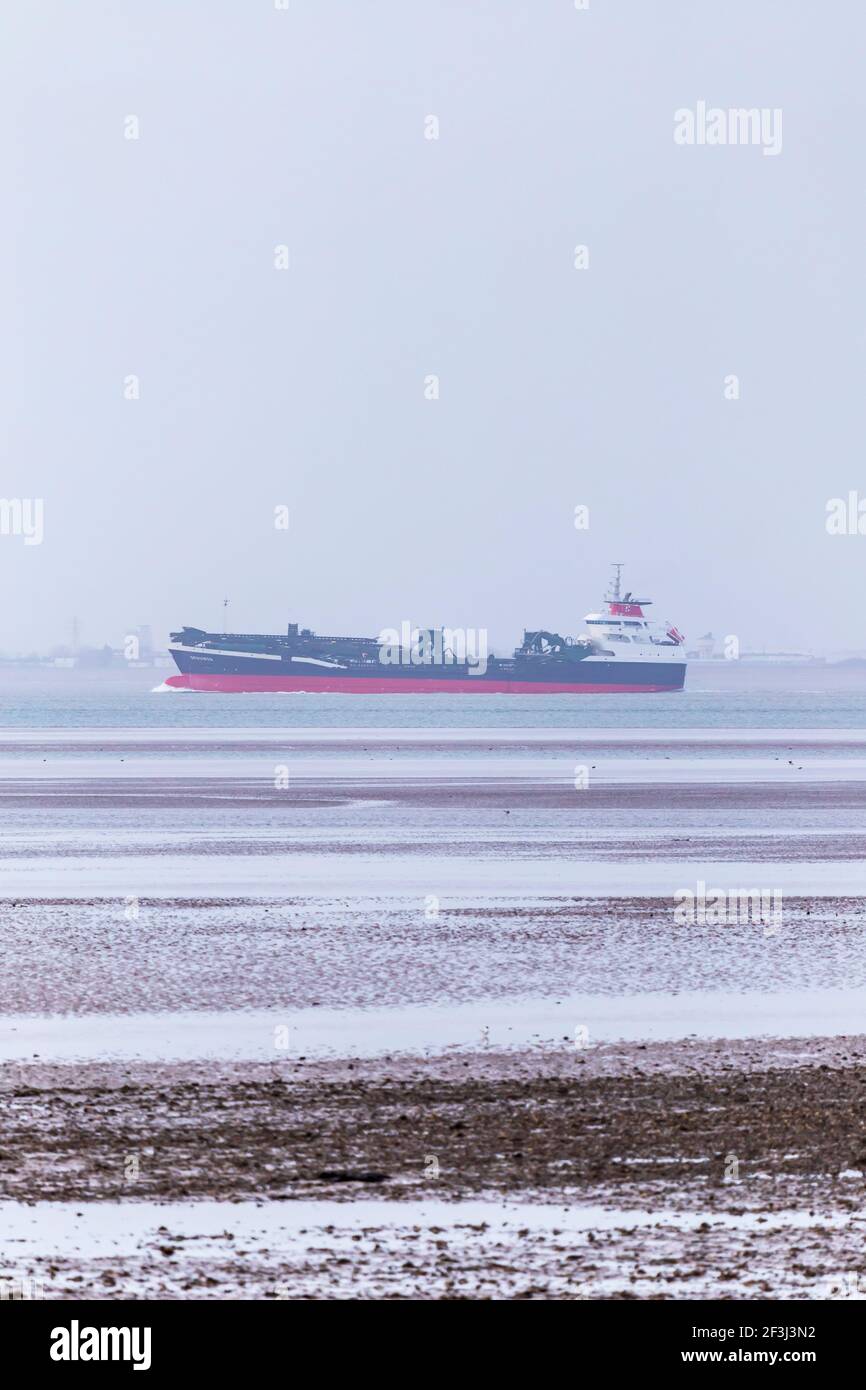 Dredger thames hi-res stock photography and images - Alamy