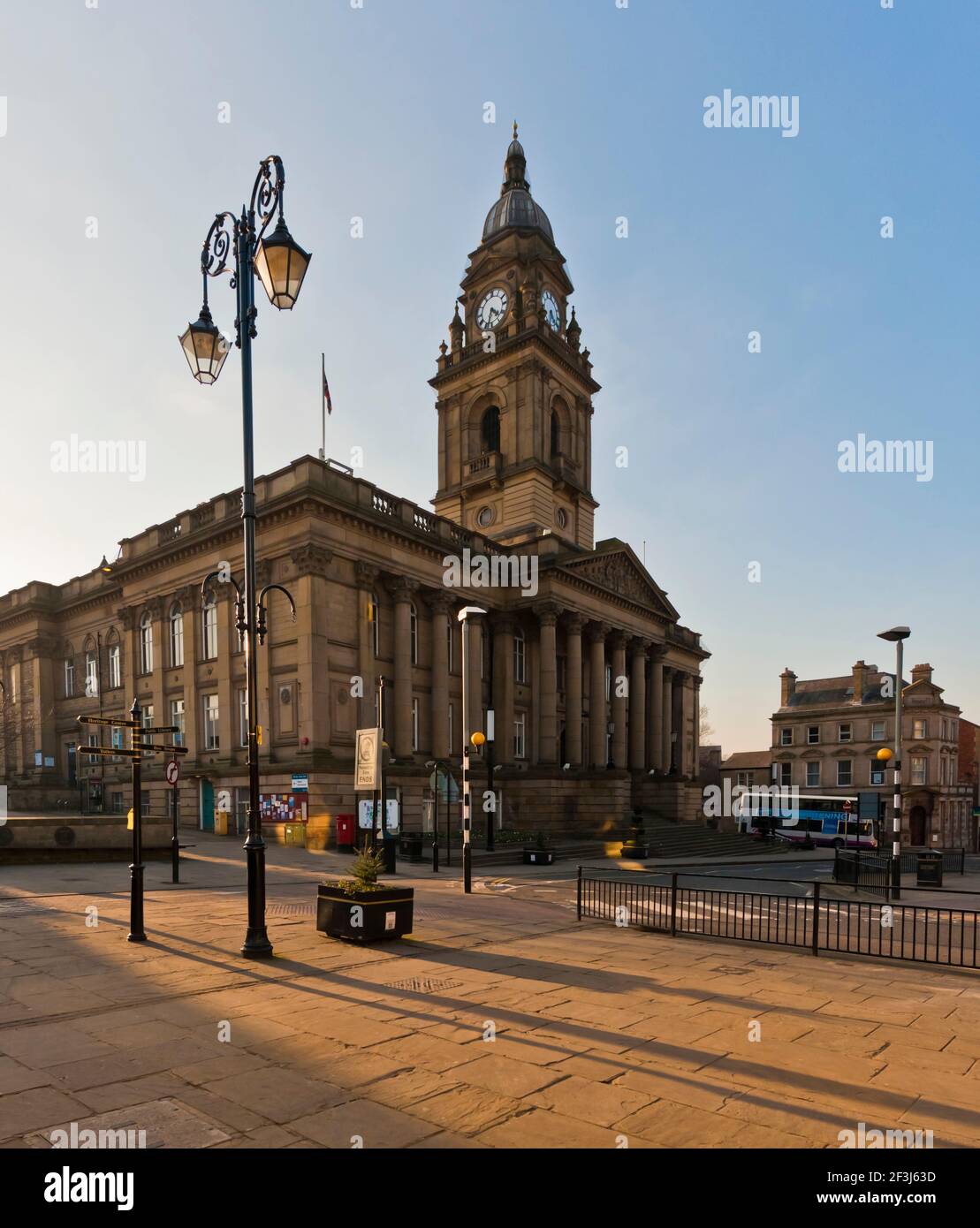 Morley town hall hi-res stock photography and images - Alamy