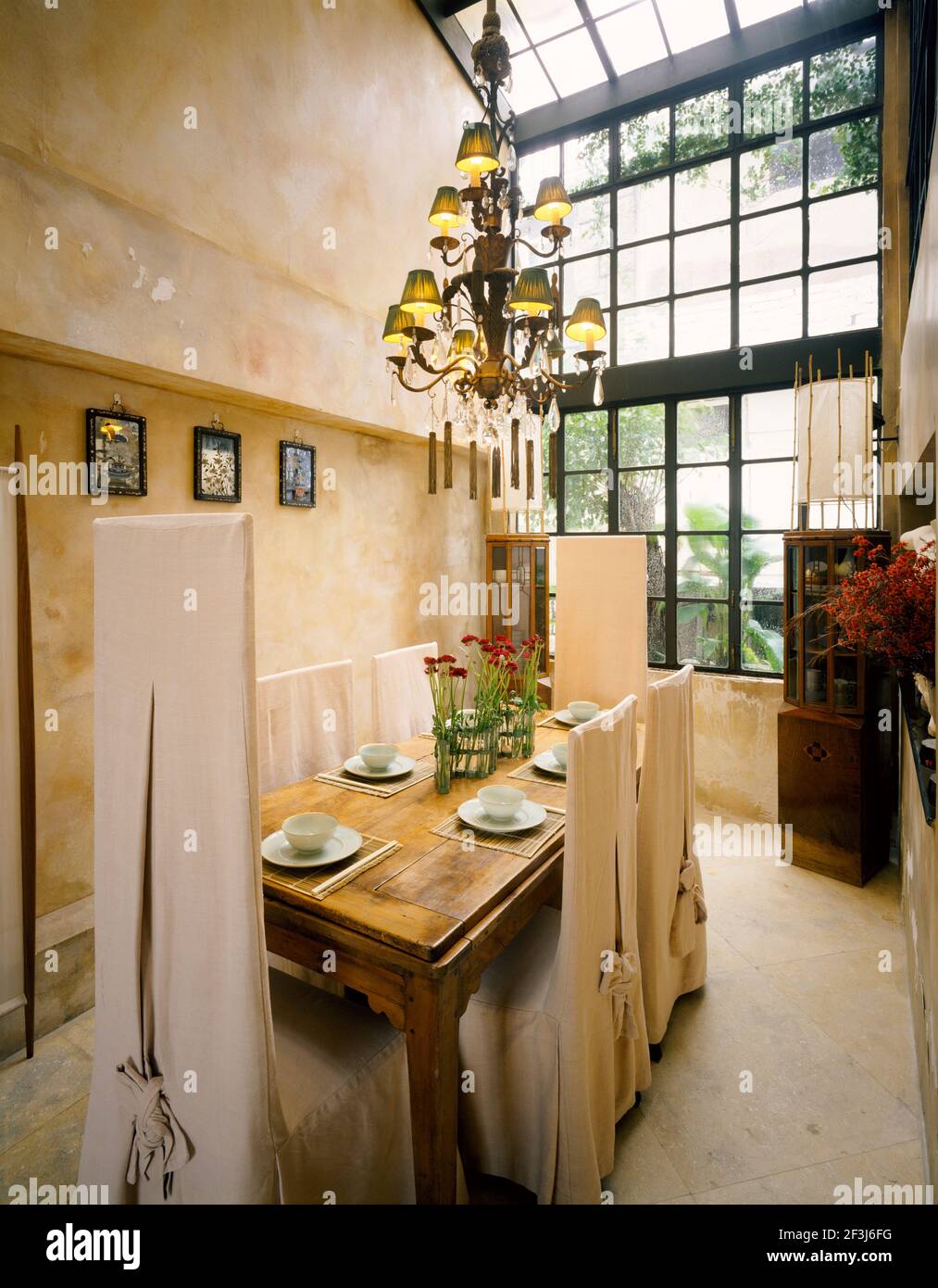 An art deco mix of Eastern chinoiserie and Western Baroque design ...