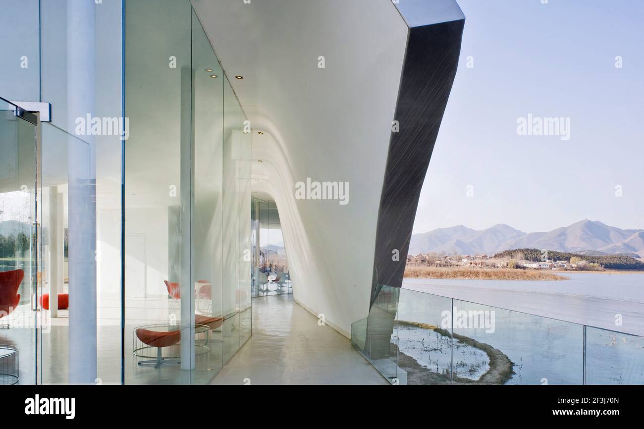 Modern luo lake hi-res stock photography and images - Alamy