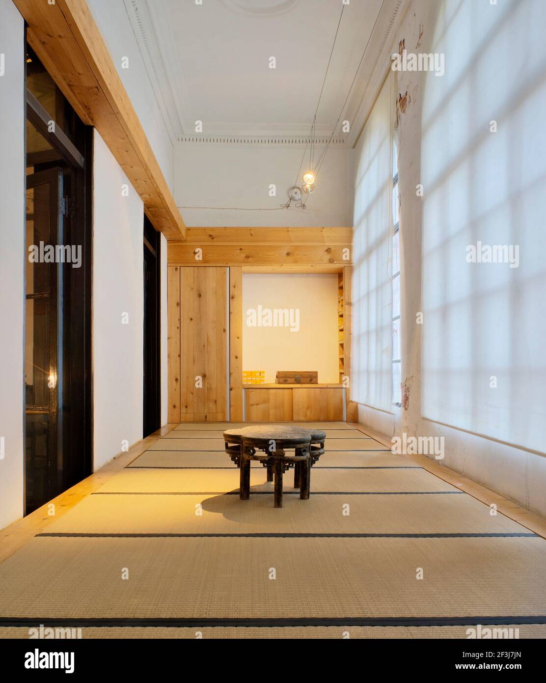 Apartment conversion in the former 1905 Japanese consulate, Shanghai ...