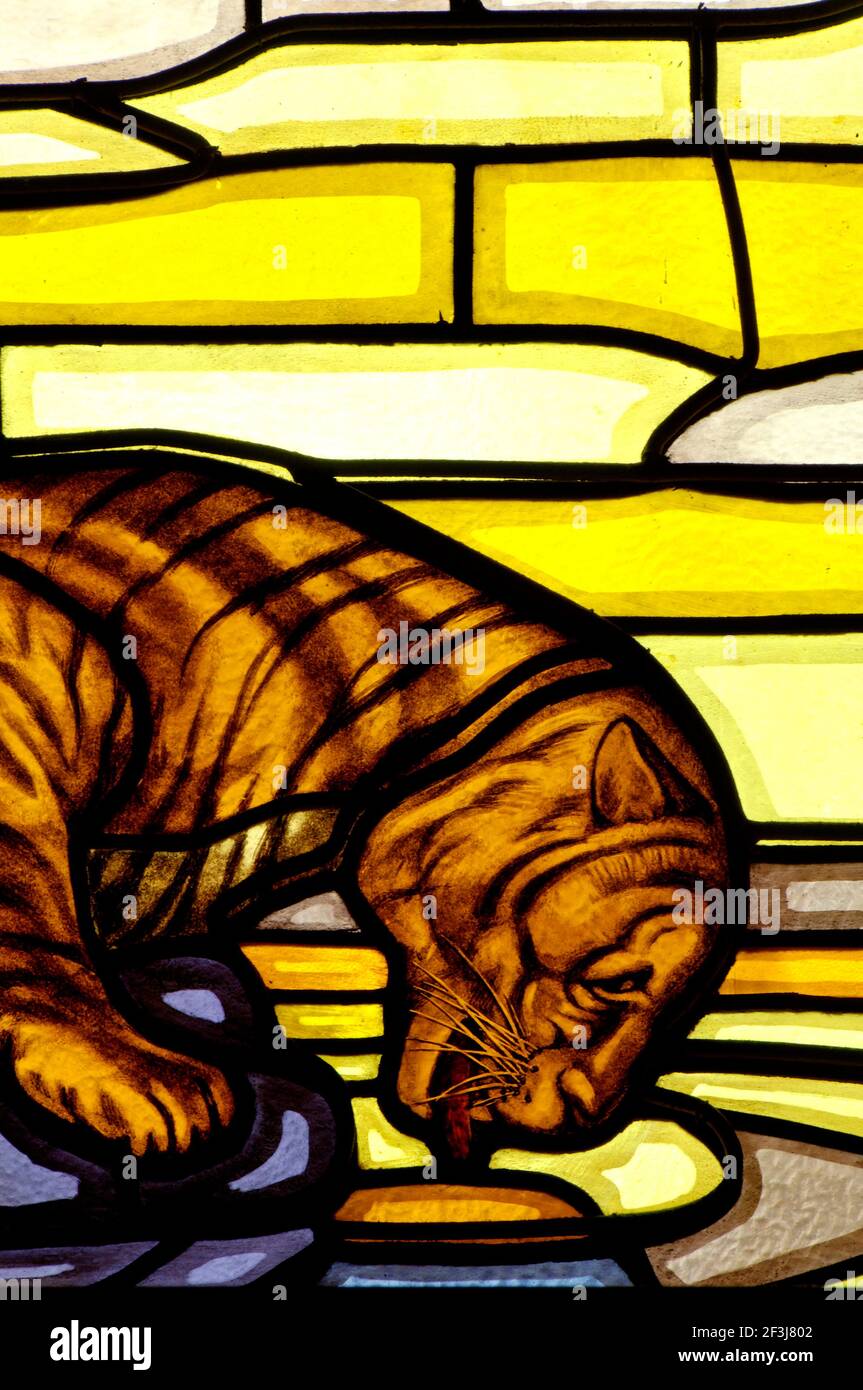 Chinese stained glass window hi-res stock photography and images - Alamy