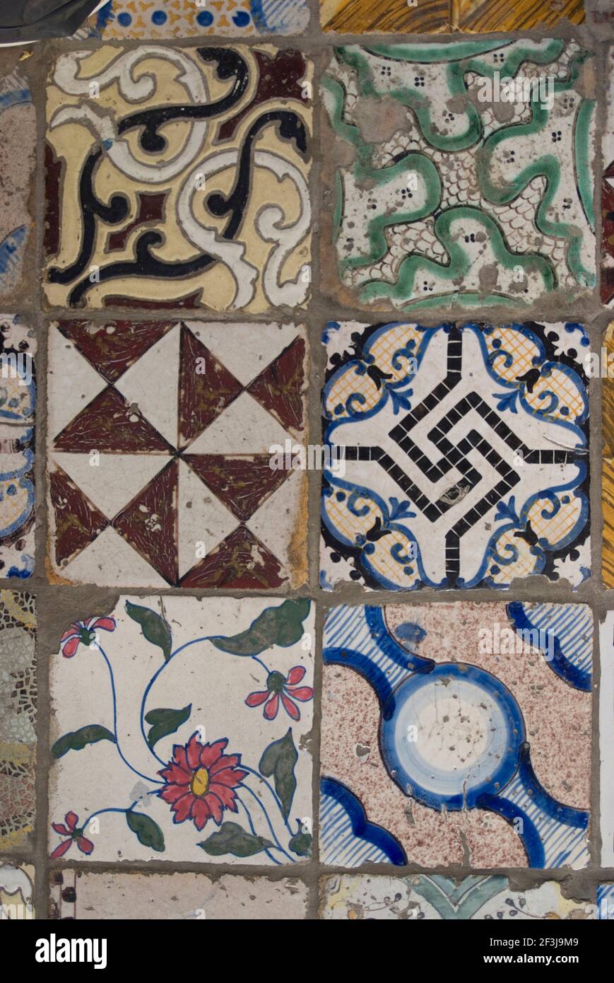 Italian tiles hi-res stock photography and images - Alamy