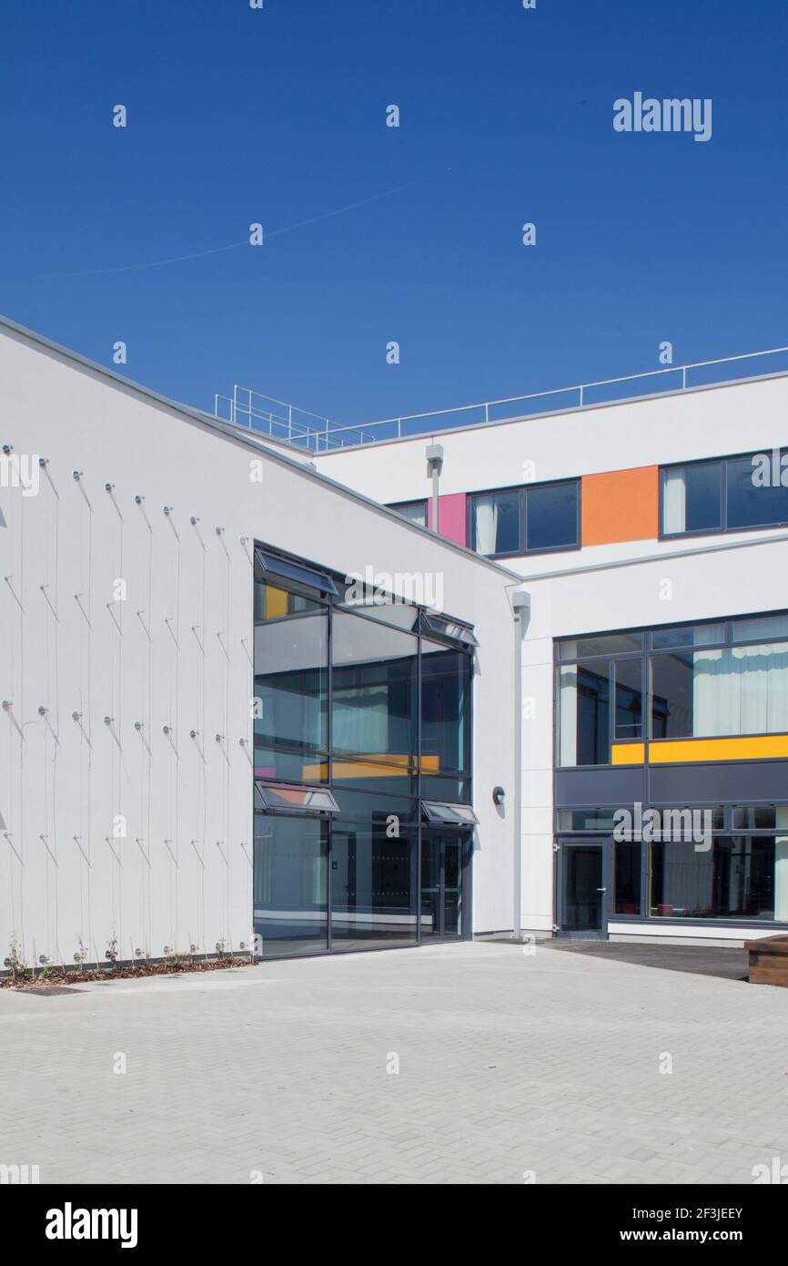 Edinburgh Primary School, 97 Queens Road, Walthamstow, London, E17 8QS ...