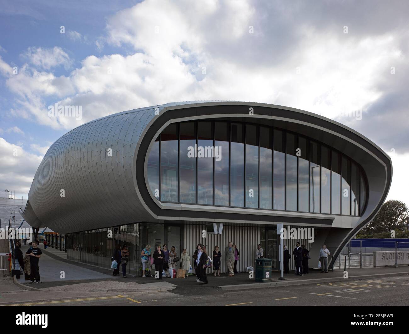 Slough bus station hi-res stock photography and images - Alamy Slough bus station hi-res stock photography and images - Alamy
