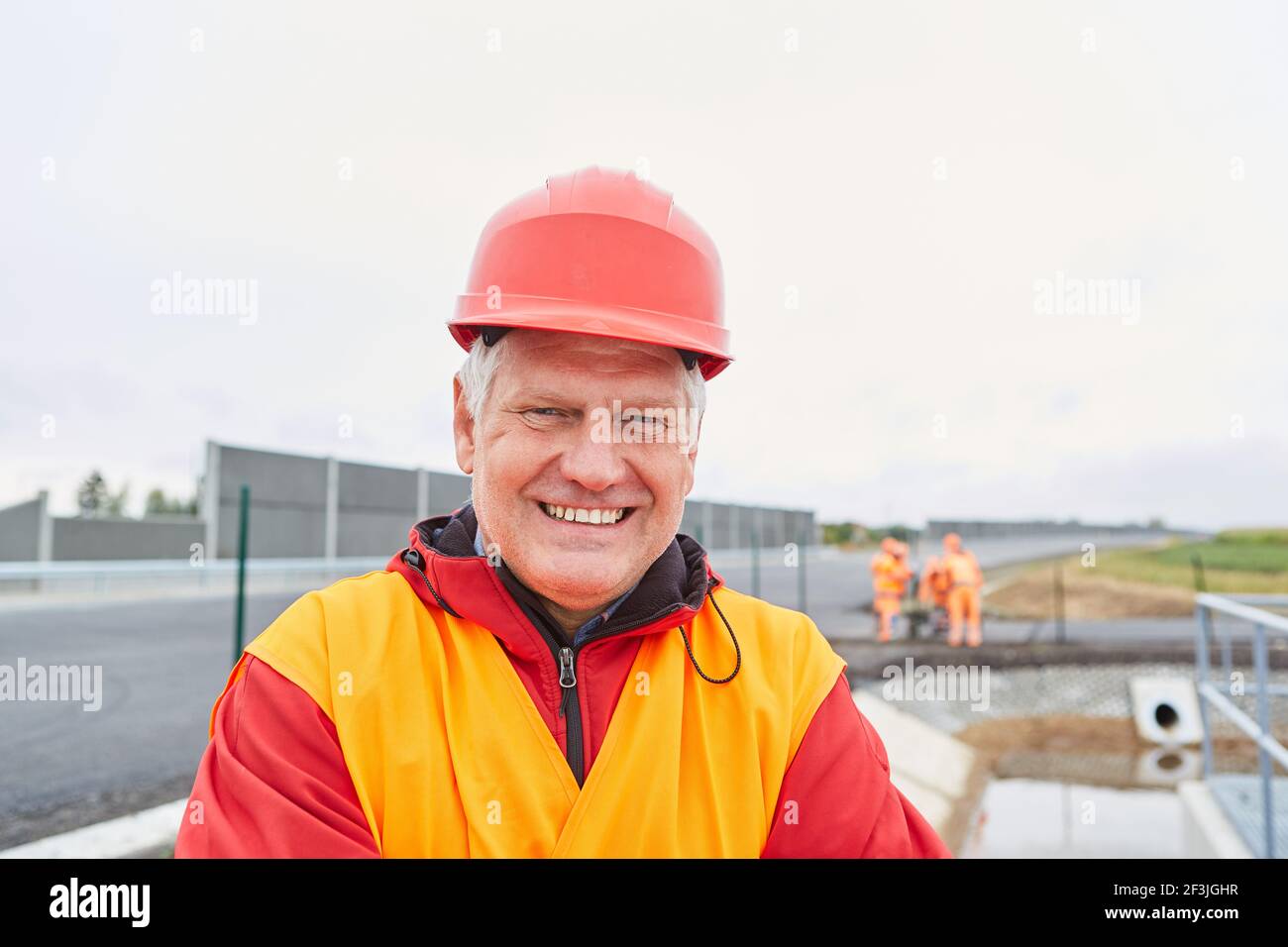 Experience worker hi-res stock photography and images - Alamy