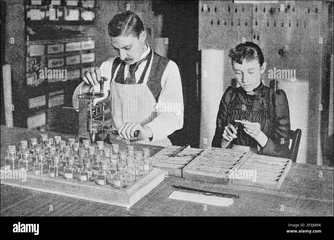 Making spectacle lenses Stock Photo - Alamy