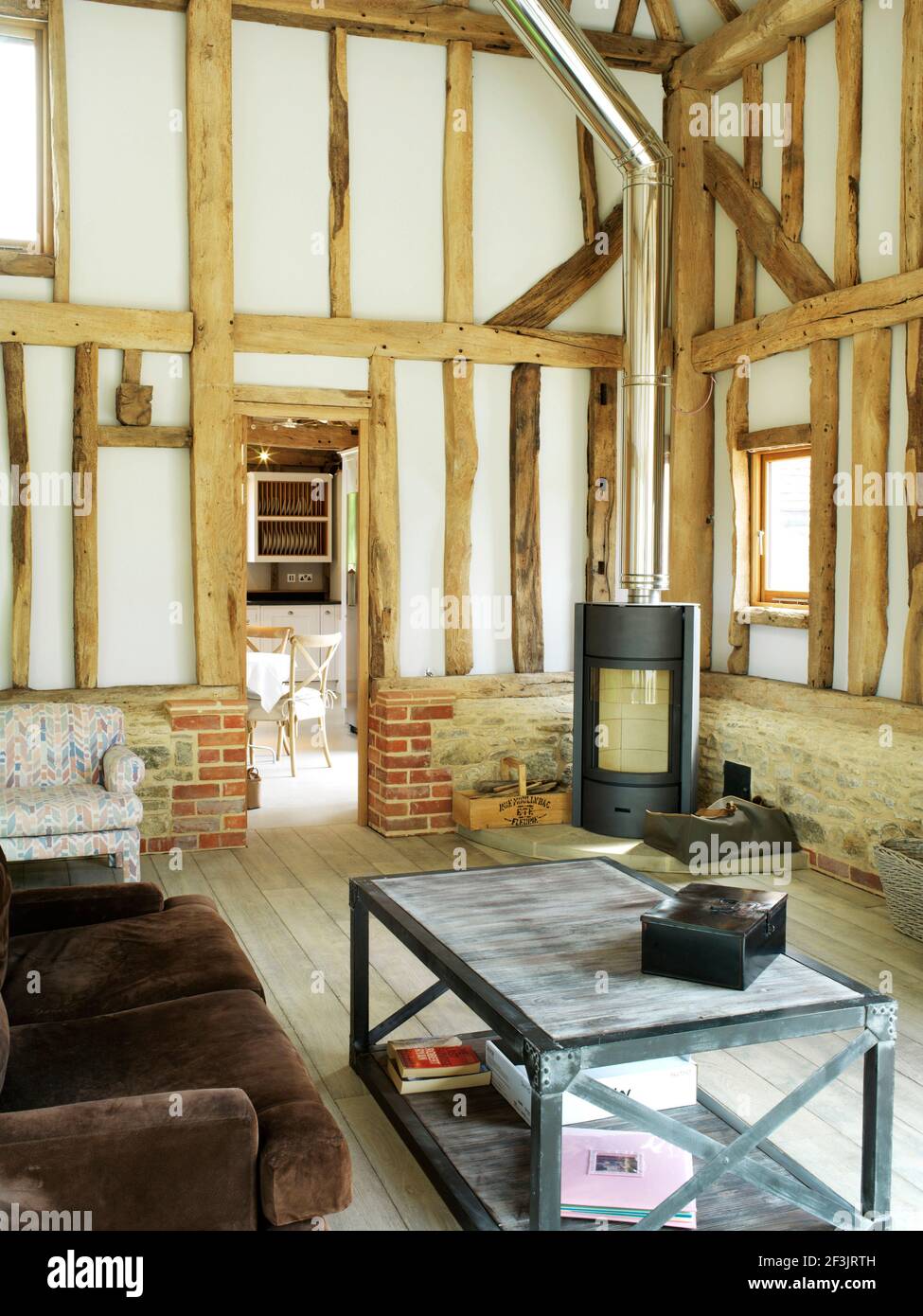 Exposed beams in barn hi-res stock photography and images - Alamy