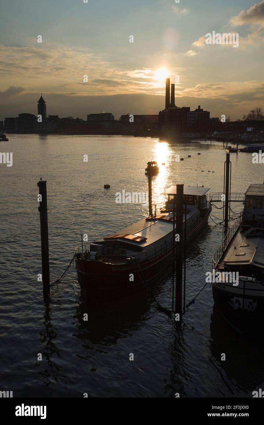 Chelsea reach hi-res stock photography and images - Alamy