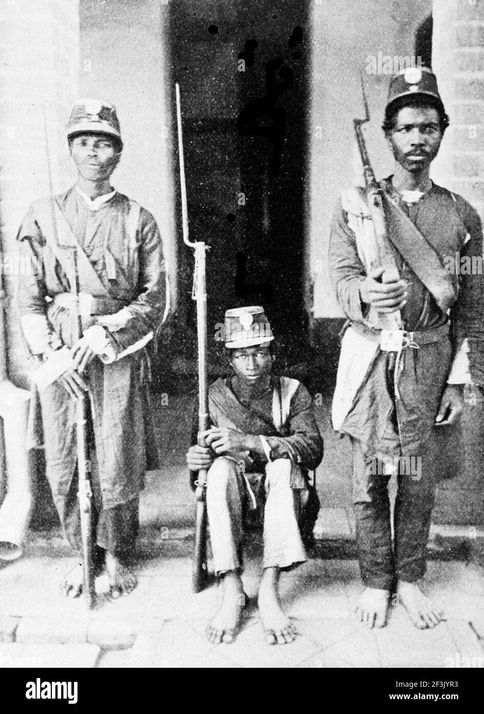 Native soldiers hi-res stock photography and images - Alamy