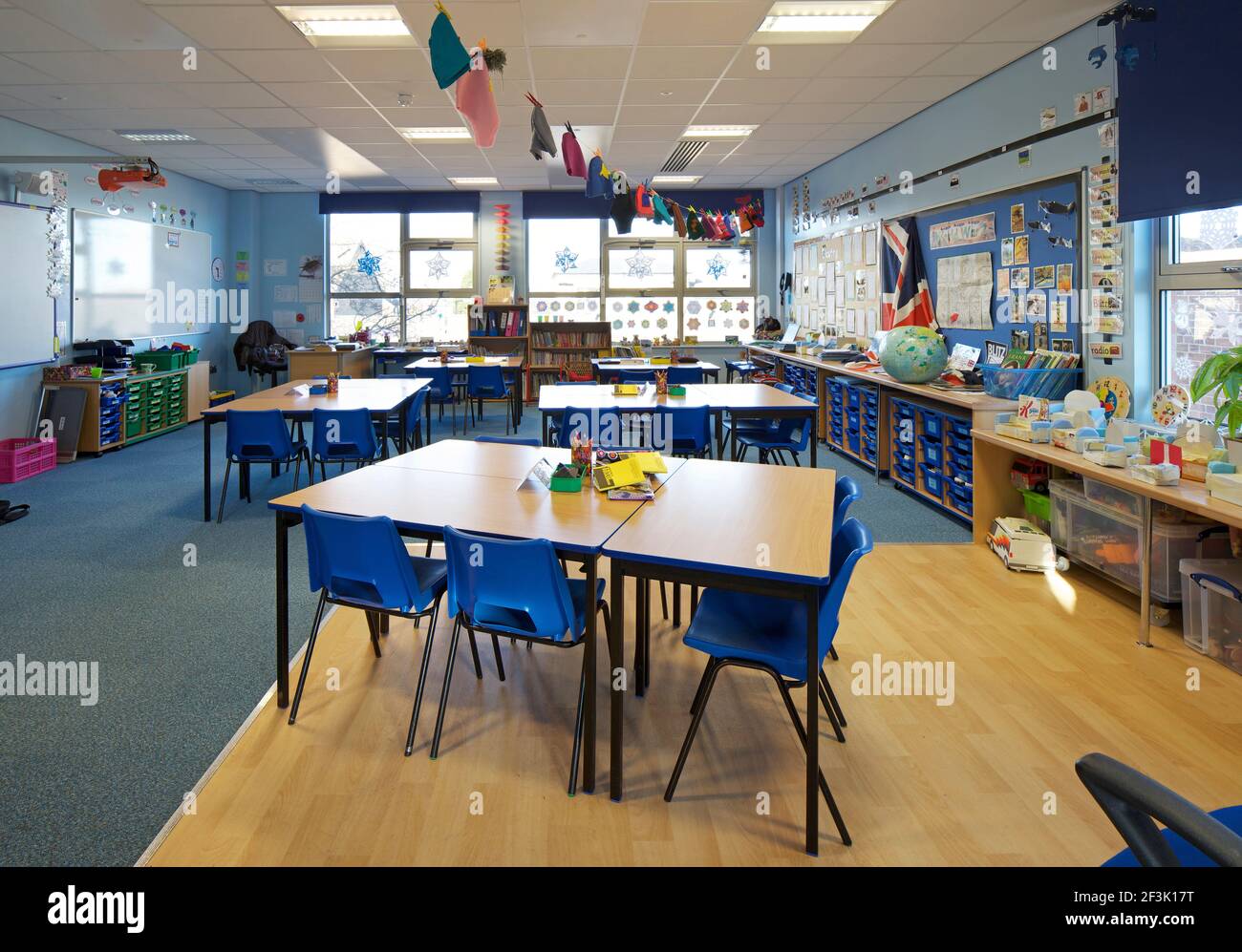 Mundella primary school hi-res stock photography and images - Alamy