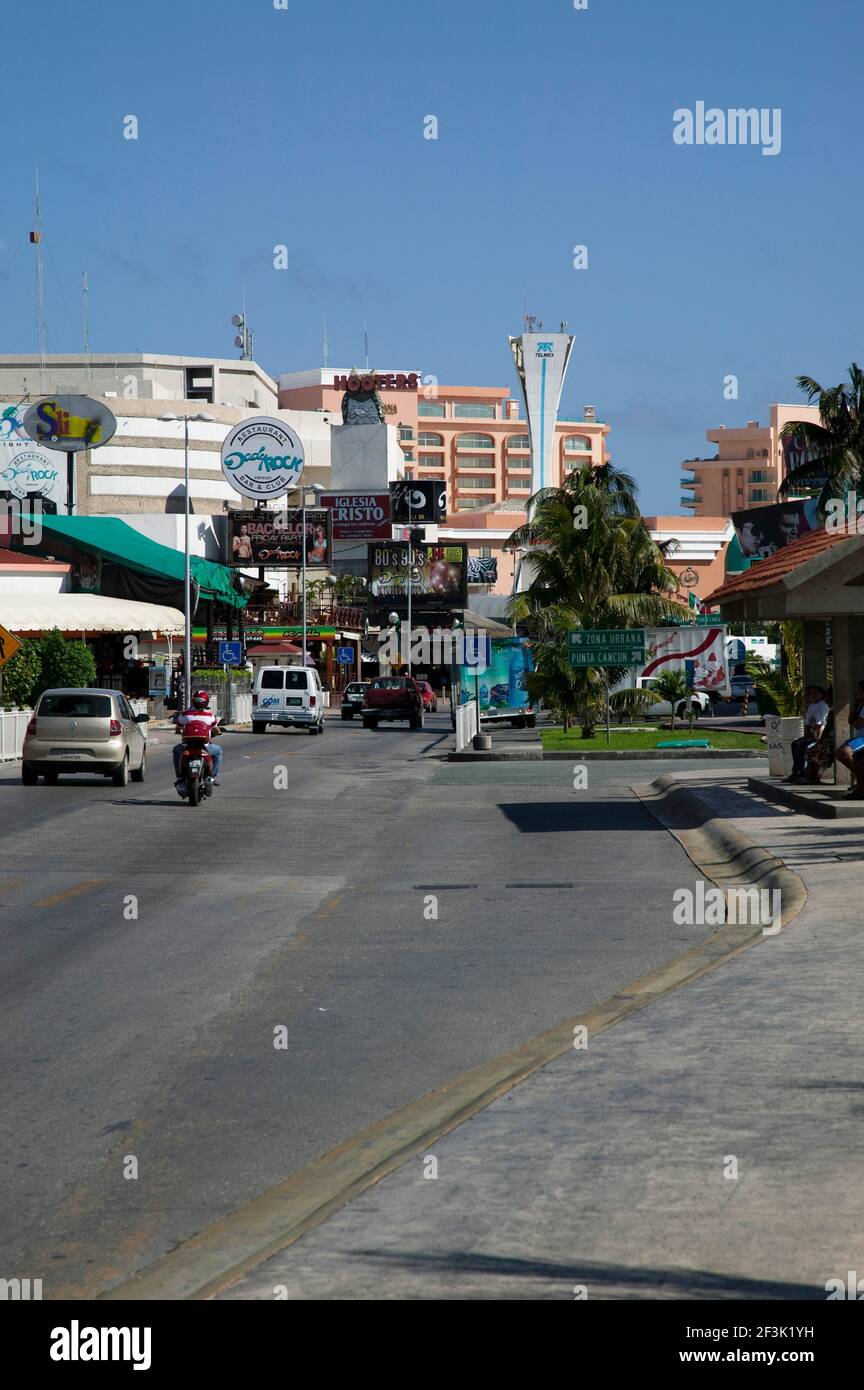 Downtown cancun hi-res stock photography and images - Alamy