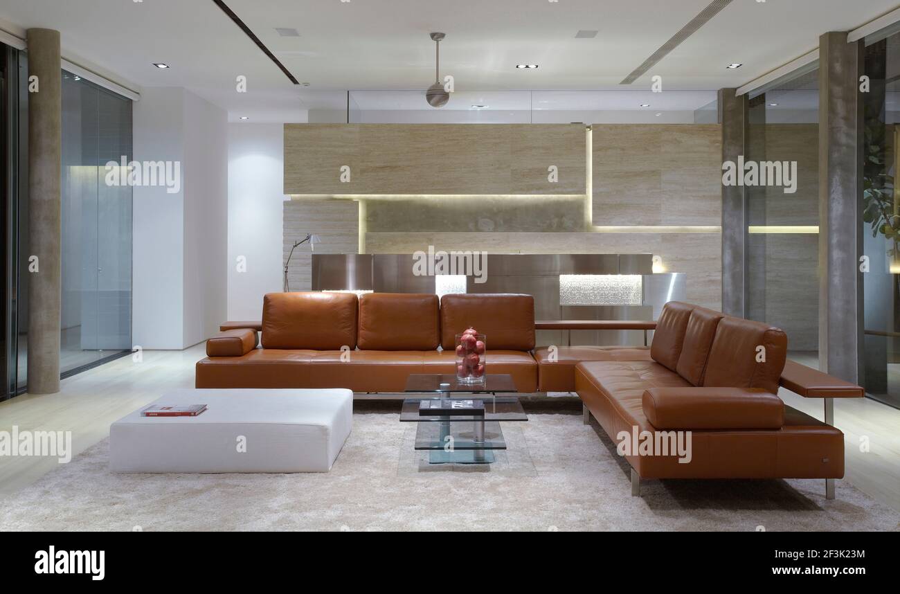 Modern brown leather seating hi-res stock photography and images - Alamy