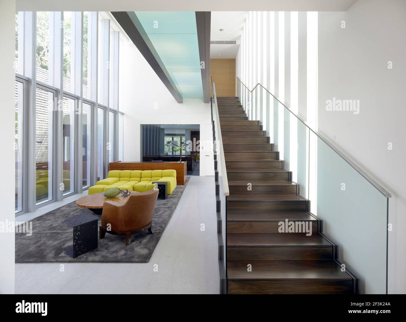 Seating in open plan sitting room, Lakeshore View, Sentosa Cove ...