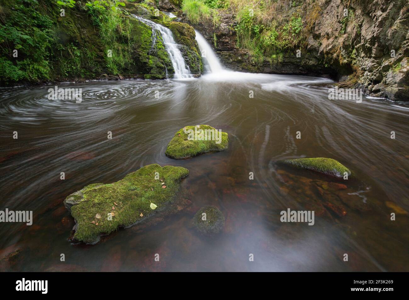 Middle waterfall hi-res stock photography and images - Alamy