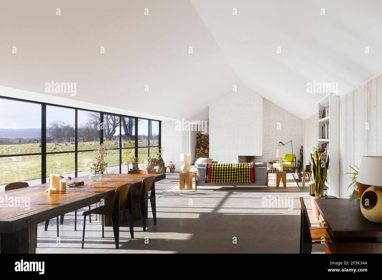Living room and dining room, Stable Acre. | Architect: David Kohn ...