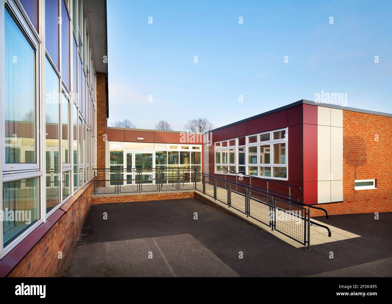 Lowedges primary school hi-res stock photography and images - Alamy