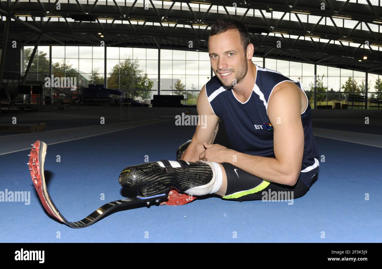 Oscar Pistorius (blade runner) at pickers lock 9/9/11 PICTURE DAVID ...