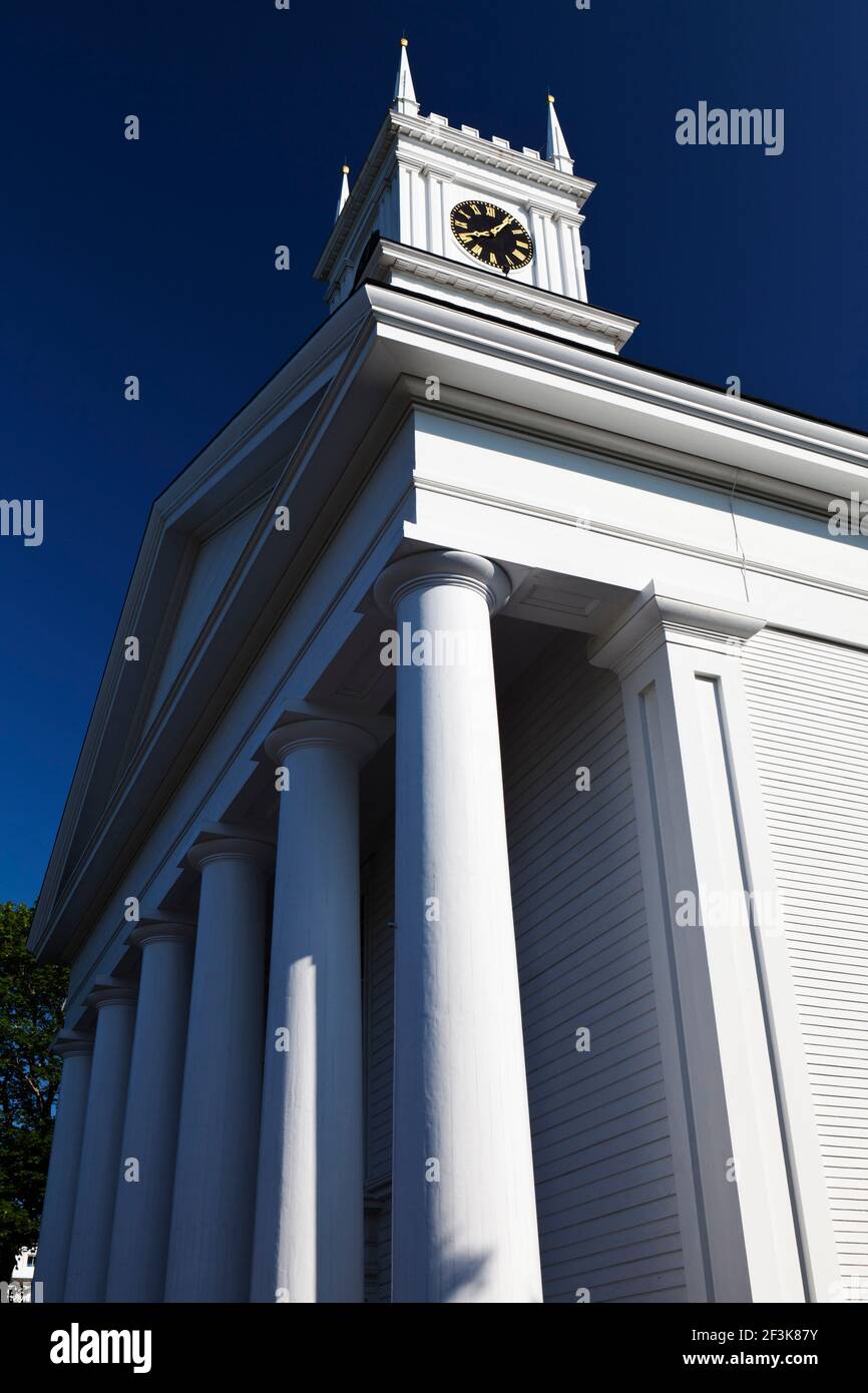The Old Whaling Church Edgartown village Martha's Vineyard Cape Cod ...