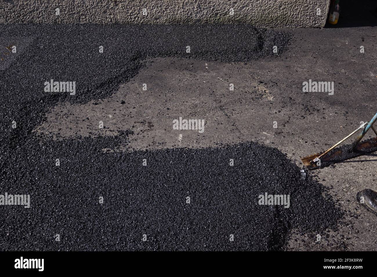 Paving the road with porous asphalt for traffic noise reduction in ...