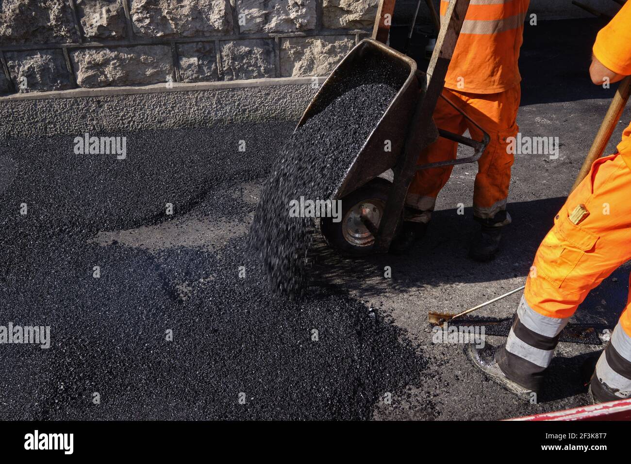 Paving the road with porous asphalt for traffic noise reduction in ...