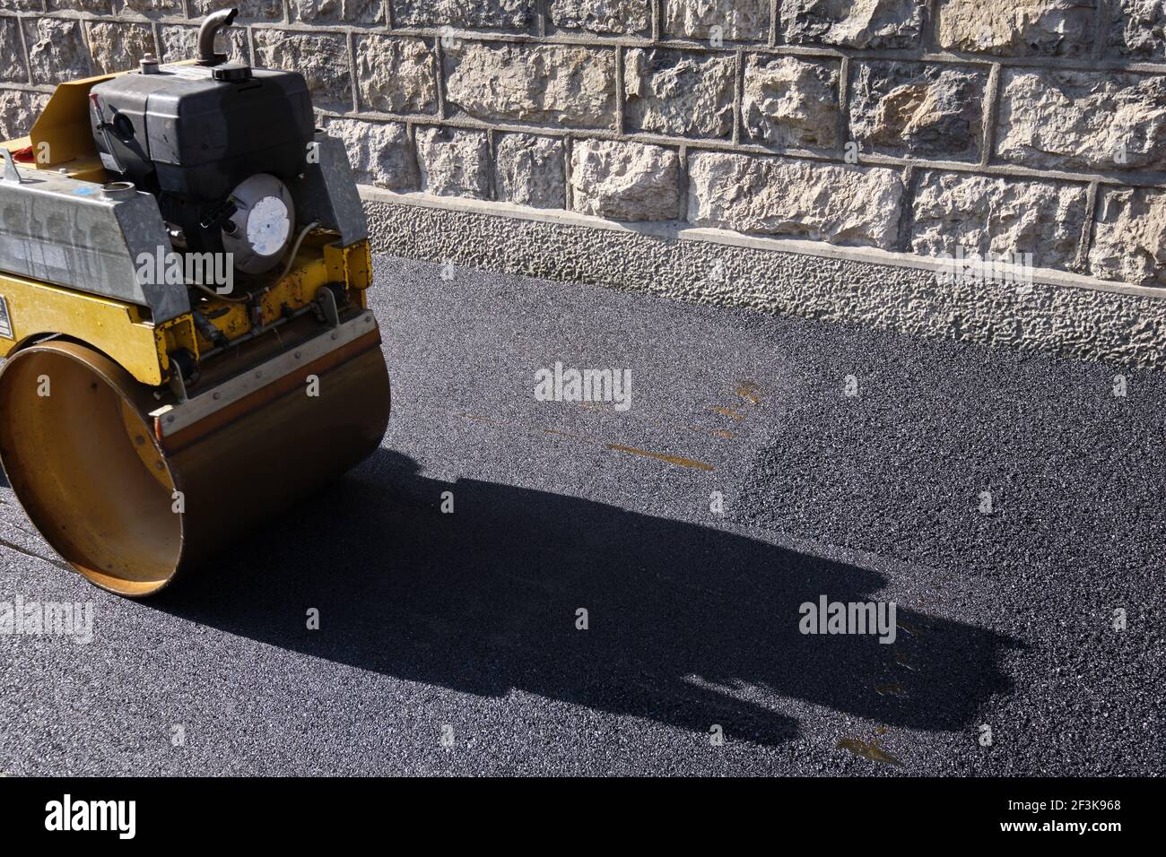 Paving the road with porous asphalt for traffic noise reduction in ...