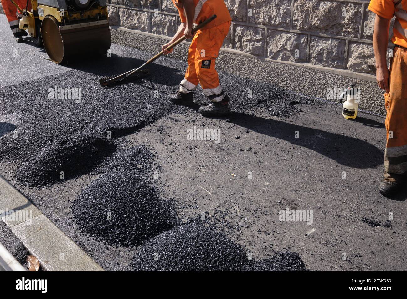 Porous asphalt hi-res stock photography and images - Alamy