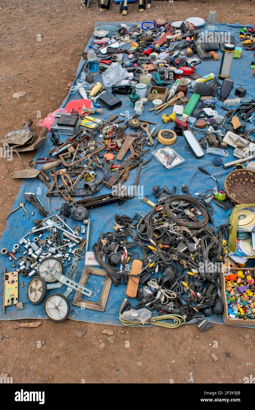 Garage sale items hi-res stock photography and images - Alamy