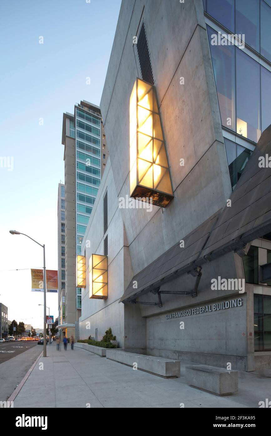 San Francisco Federal Building Stock Photo - Alamy