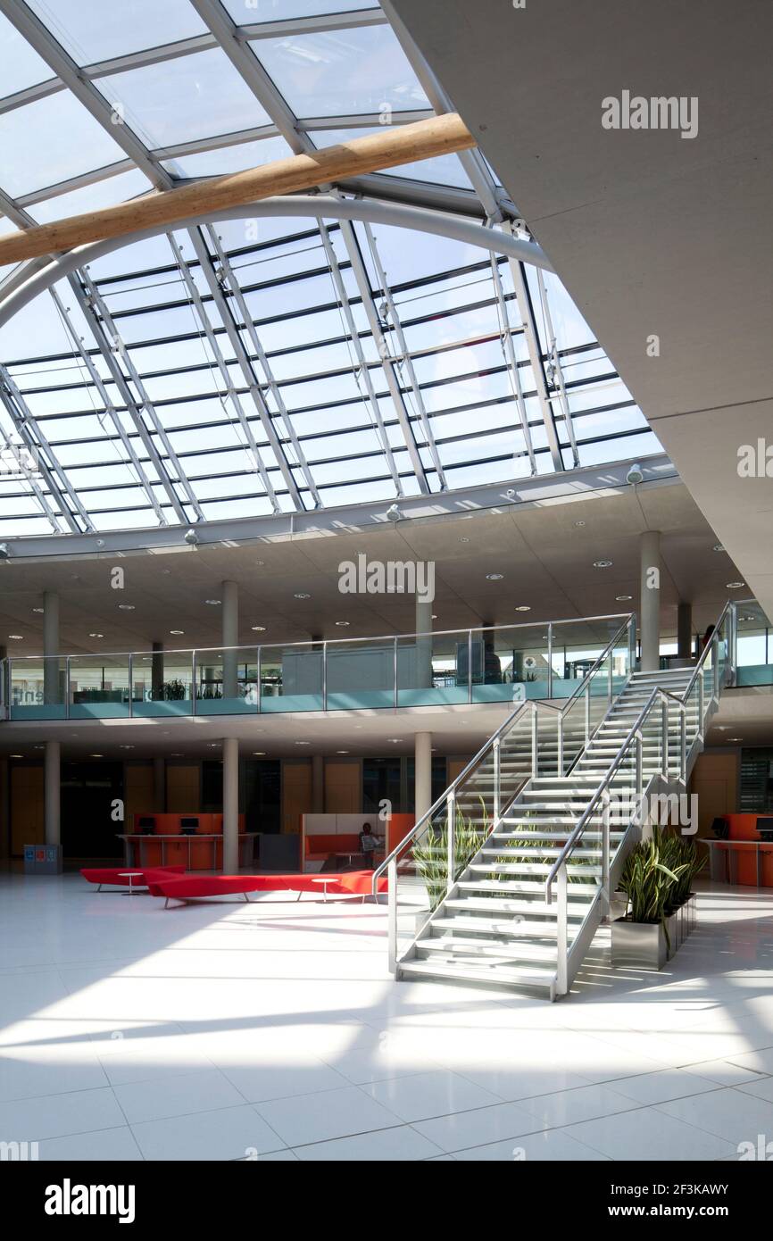 Nottingham Trent University, Arkwright and Newton Buildings - Atrium ...