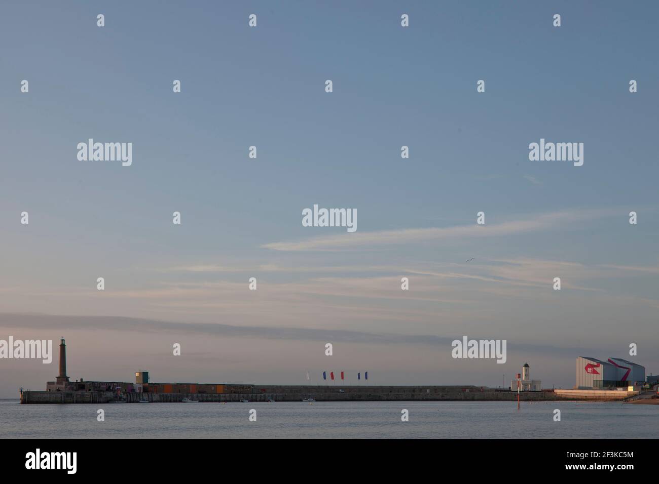 Turner Contemporary Gallery, Margate. Exterior landscape Stock Photo ...