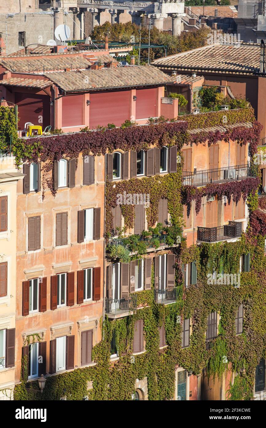 Rome italy apartment buildings in hi-res stock photography and images ...