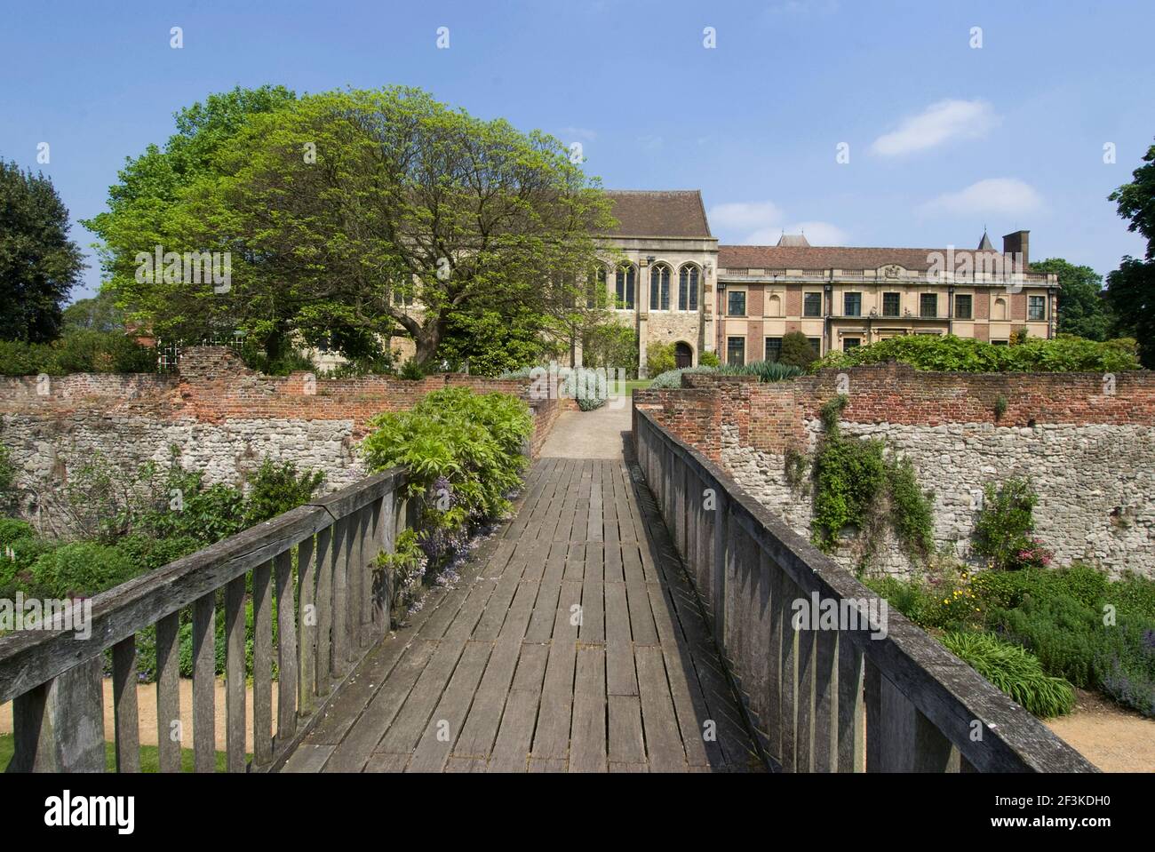 Entrance to Eltham Palace, Eltham, London, SE9, England | Architect ...