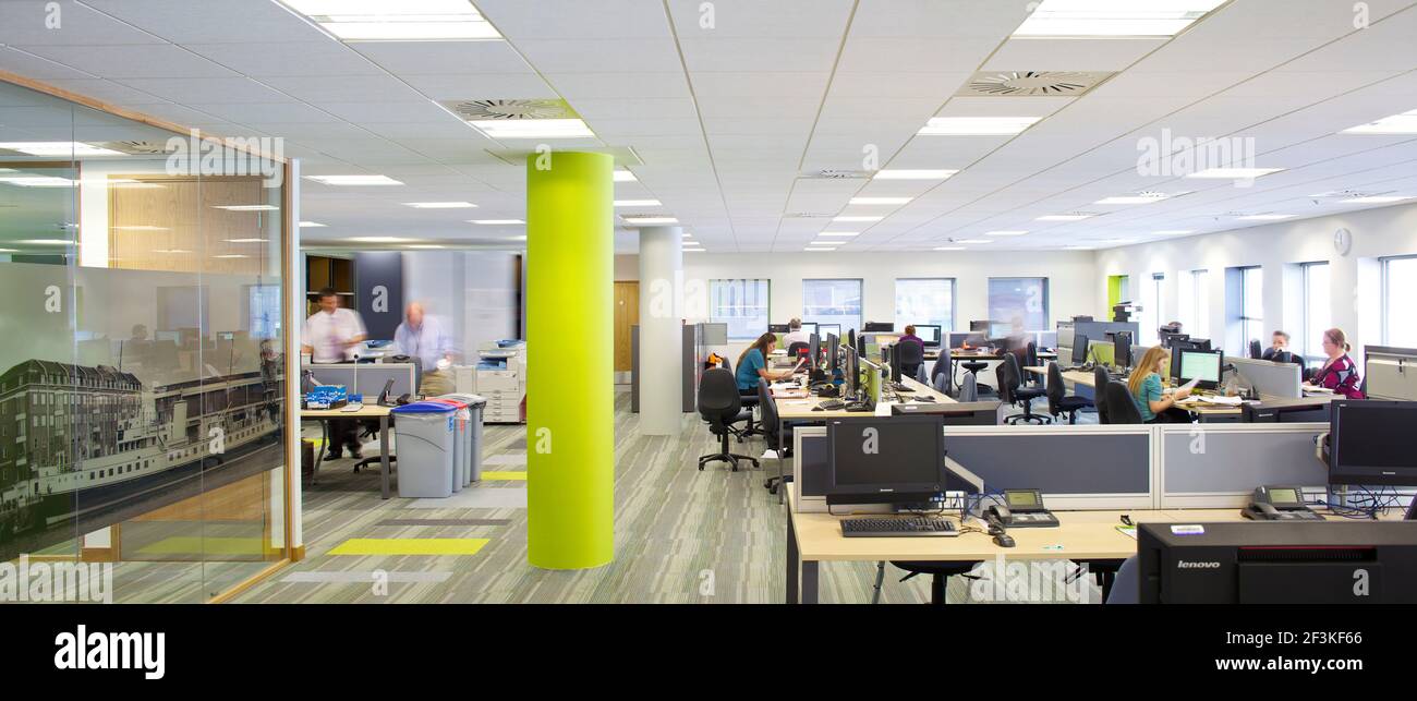 Avon and somerset police station hi-res stock photography and images ...